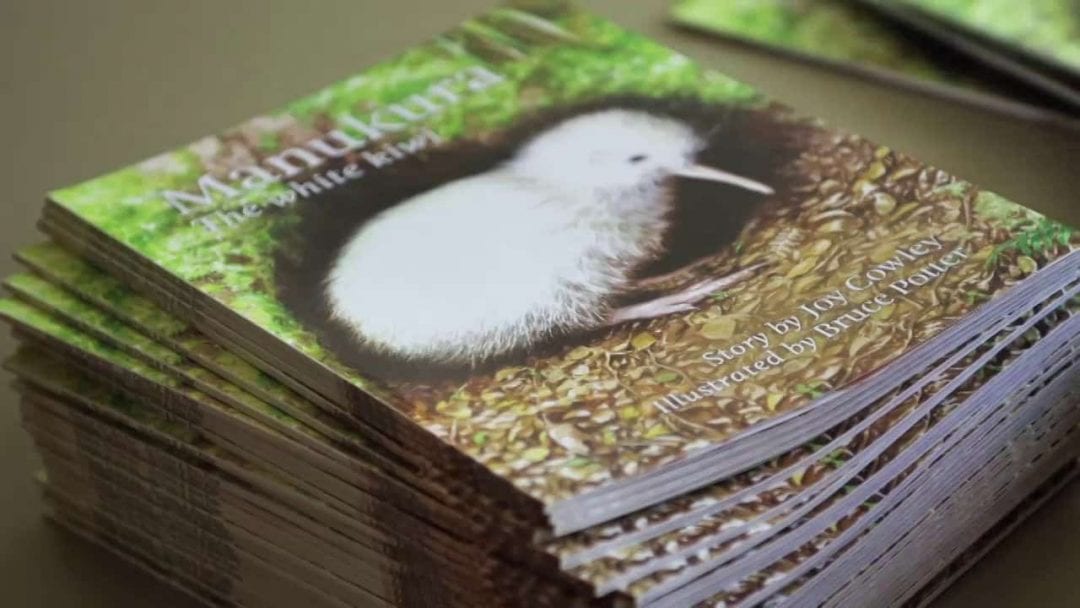Manukura the white kiwi book | Pūkaha Wildlife Centre